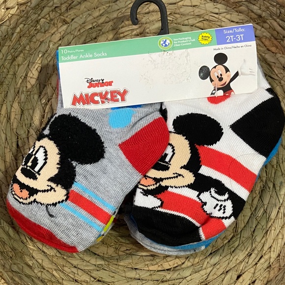 Walt Disney | One Pieces | Disney Junior Mickey Mouse Kids Ankle Socks ...